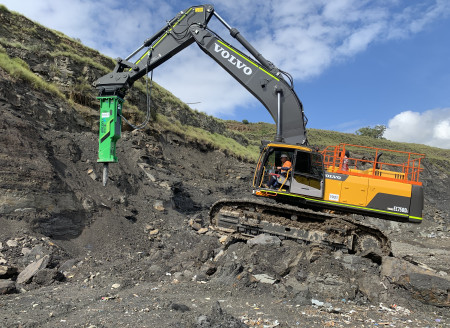 DAEMO Engineering - Hydraulic Breakers