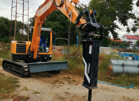 DAEMO Engineering - Hydraulic Breakers