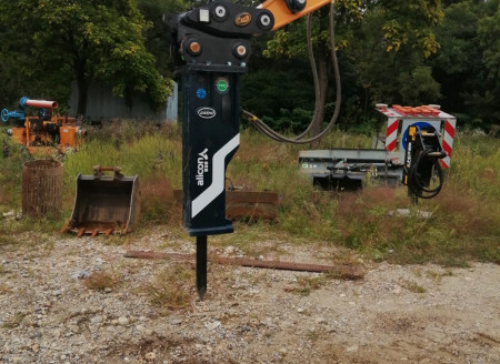 DAEMO Engineering - Hydraulic Breakers