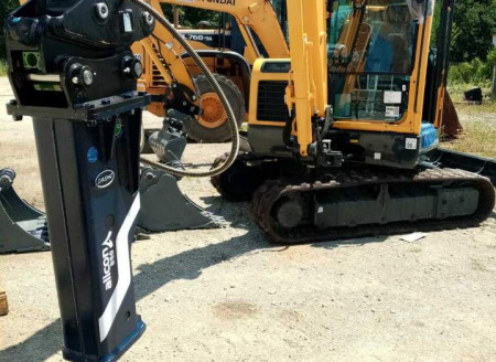 DAEMO Engineering - Hydraulic Breakers