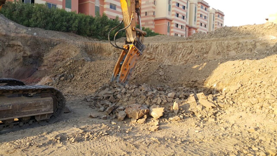 DAEMO Engineering - Hydraulic Breakers