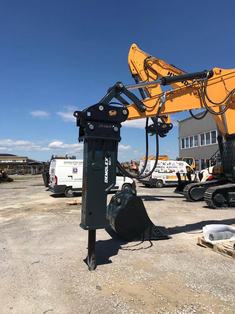 DAEMO Engineering - Hydraulic Breakers